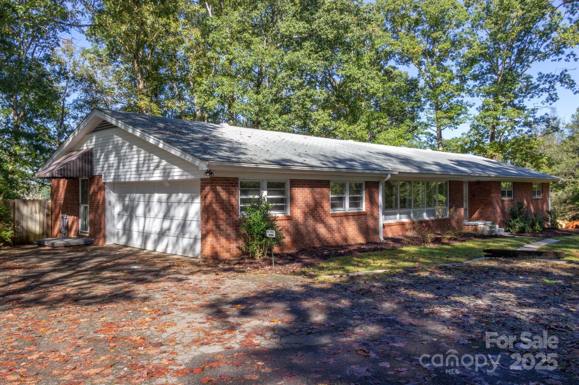$584,900 - 4 Bed, 2 Bath Home - 254 Mount Carmel Road, Asheville, NC 28806 | Palmetto Park Realty