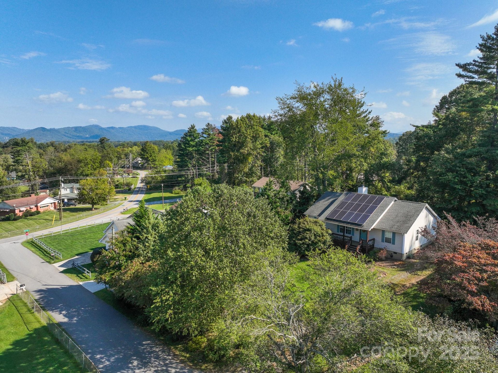 $399,000 - 2 Bed, 2 Bath Home - 106 Graham Lane, Asheville, NC 28803 ...