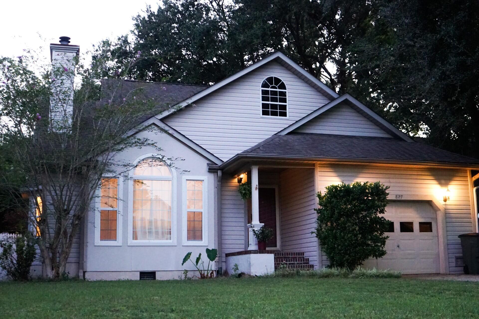 $3,200 - 3 Bed, 2 Bath Home - 827 Harbor Place Drive, Charleston, SC ...