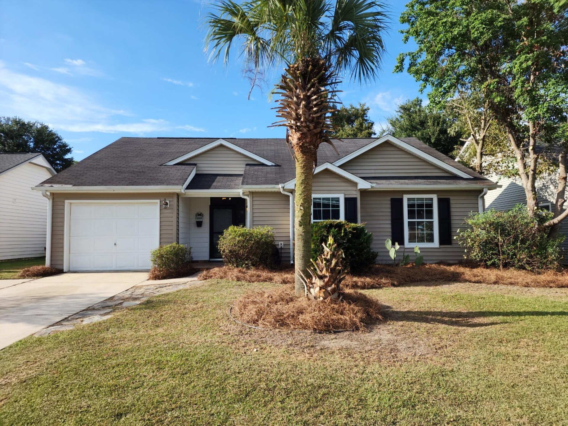 $285,000 - 4 Bed, 2 Bath Home - 120 Persimmon Circle, Goose Creek, SC ...