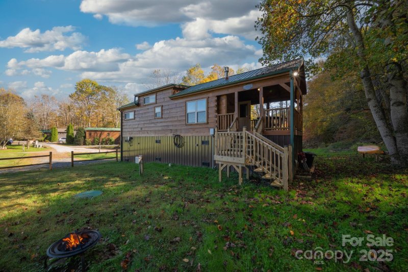 $275,000 - 1 Bed, 1 Bath Home - 239 Ginger Circle, Newland, NC 28657 ...