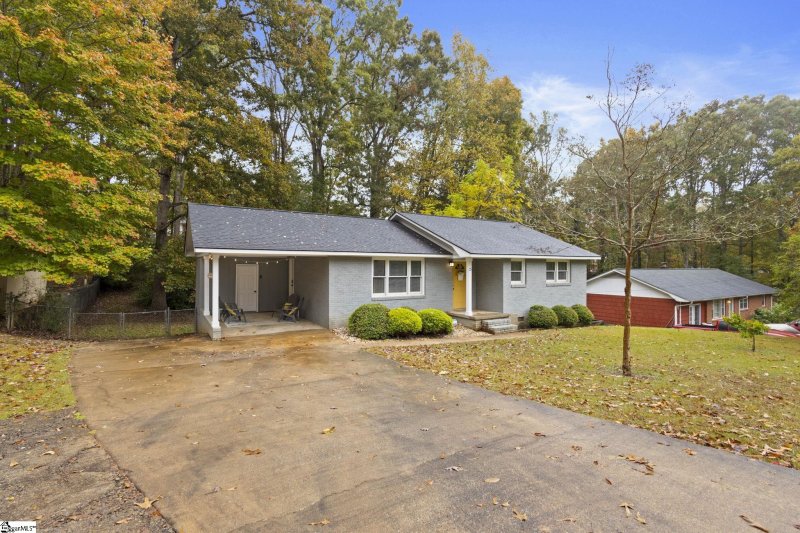 $250,000 - 3 Bed, 1 Bath Home - 25 County Cork Drive, Greenville, SC ...